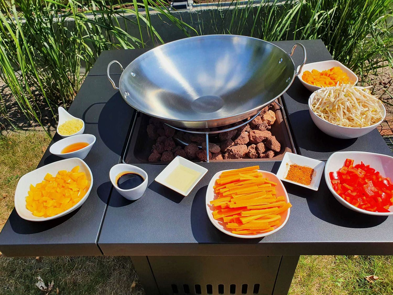 Meateor Ambiente Feuertisch Cube Gas - Kiki's BBQ | Grillrezepte, BBQ-Blog