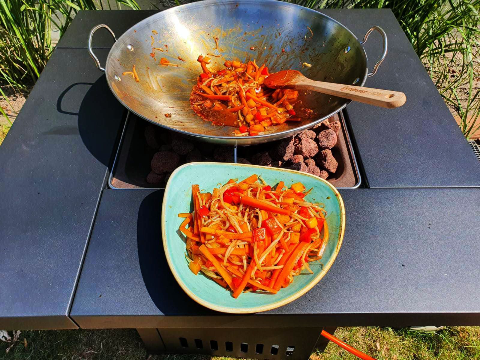 Meateor Ambiente Feuertisch Cube Gas - Kiki's BBQ | Grillrezepte, BBQ-Blog